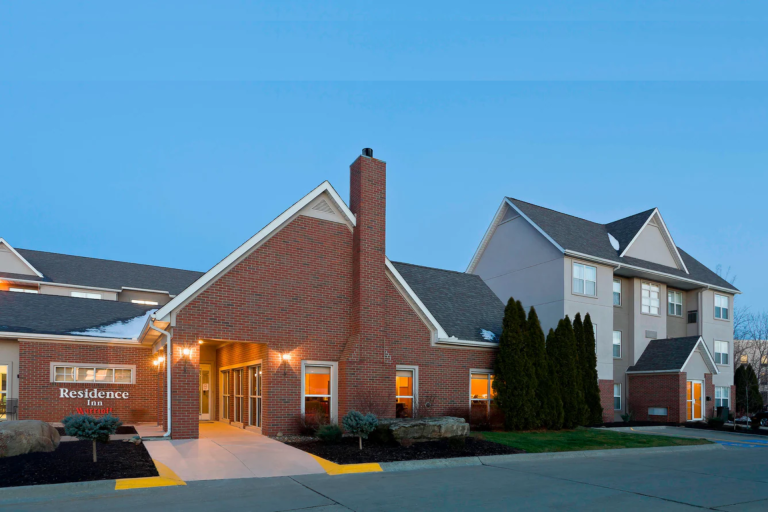 Modern Management Company – Elevating Hospitality, Perfecting Stays.